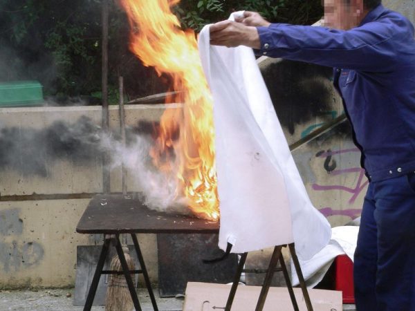 How To Use A Fire Blanket – Fire Shop